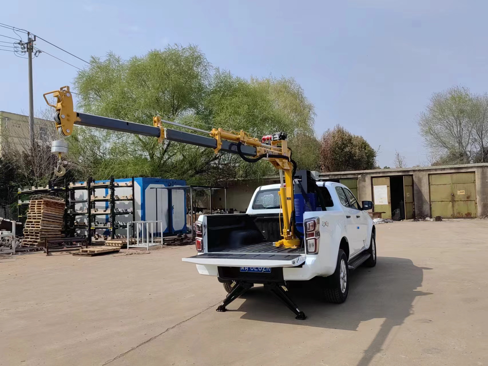 Hydraulic Outriggers for Truck Cranes | Stability & Safety Innovation